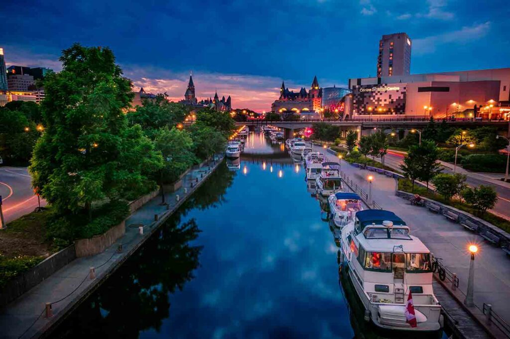 Ottawa Tourist Places - Top 10 Things to Do & See in Ottawa