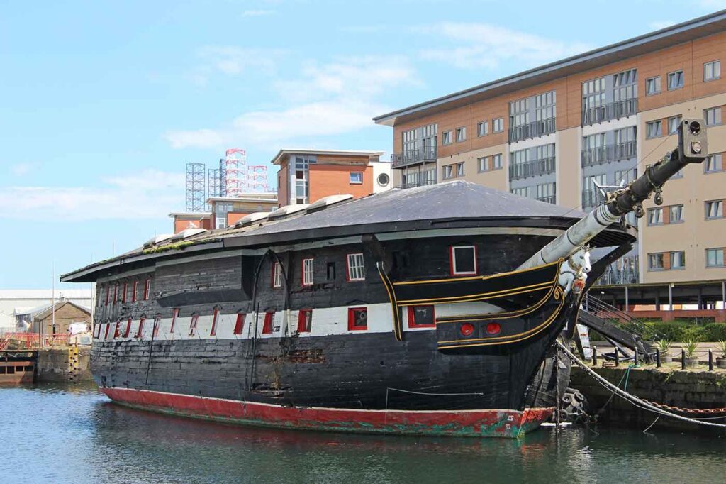 Dundee Tourist Attractions - 18 Things to Do in Dundee, Scotland